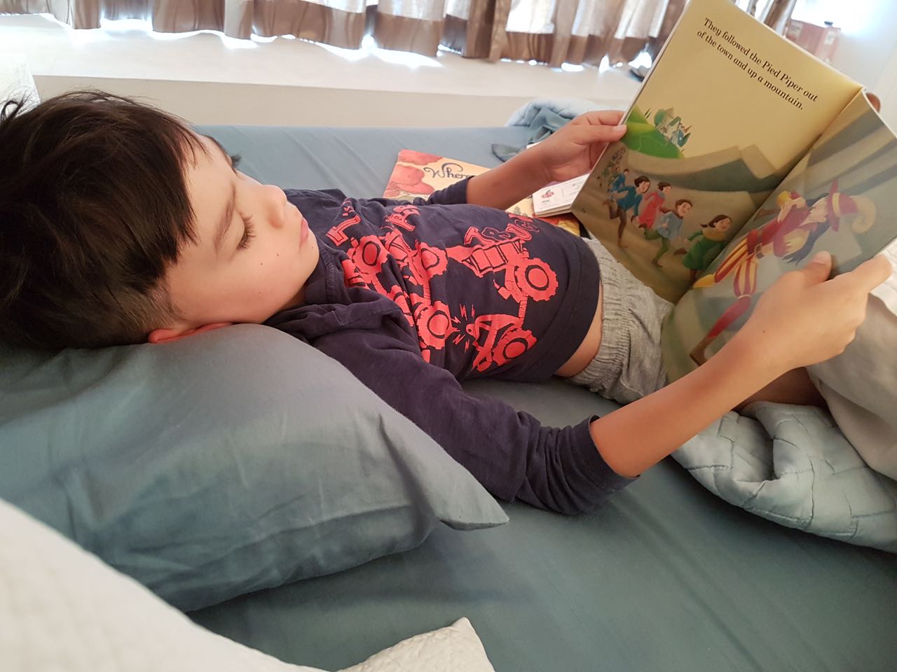 Nyan Thomas, Reader | Nyan Thomas L's Blog